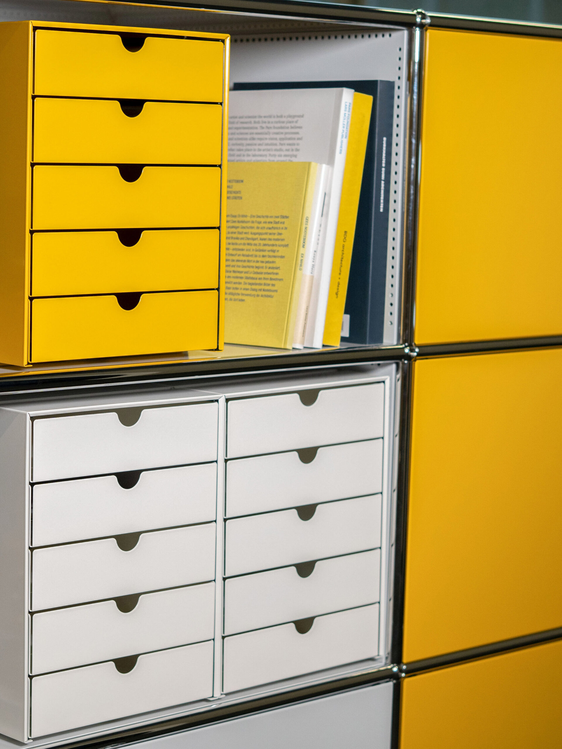 USM Inos Box Set C4 With 5 Closed Trays (Pure White) – Spacelogic ...